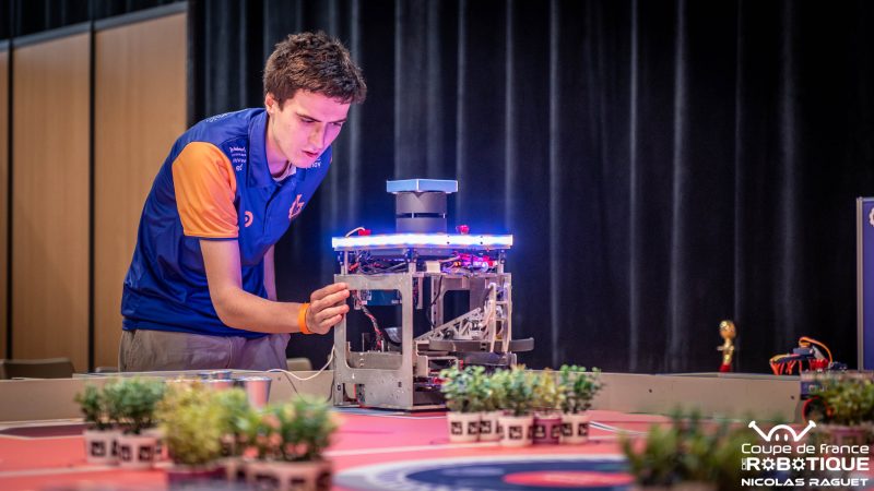 Robots, Prêts, Partez : La Finale de la Coupe de France de Robotique ...